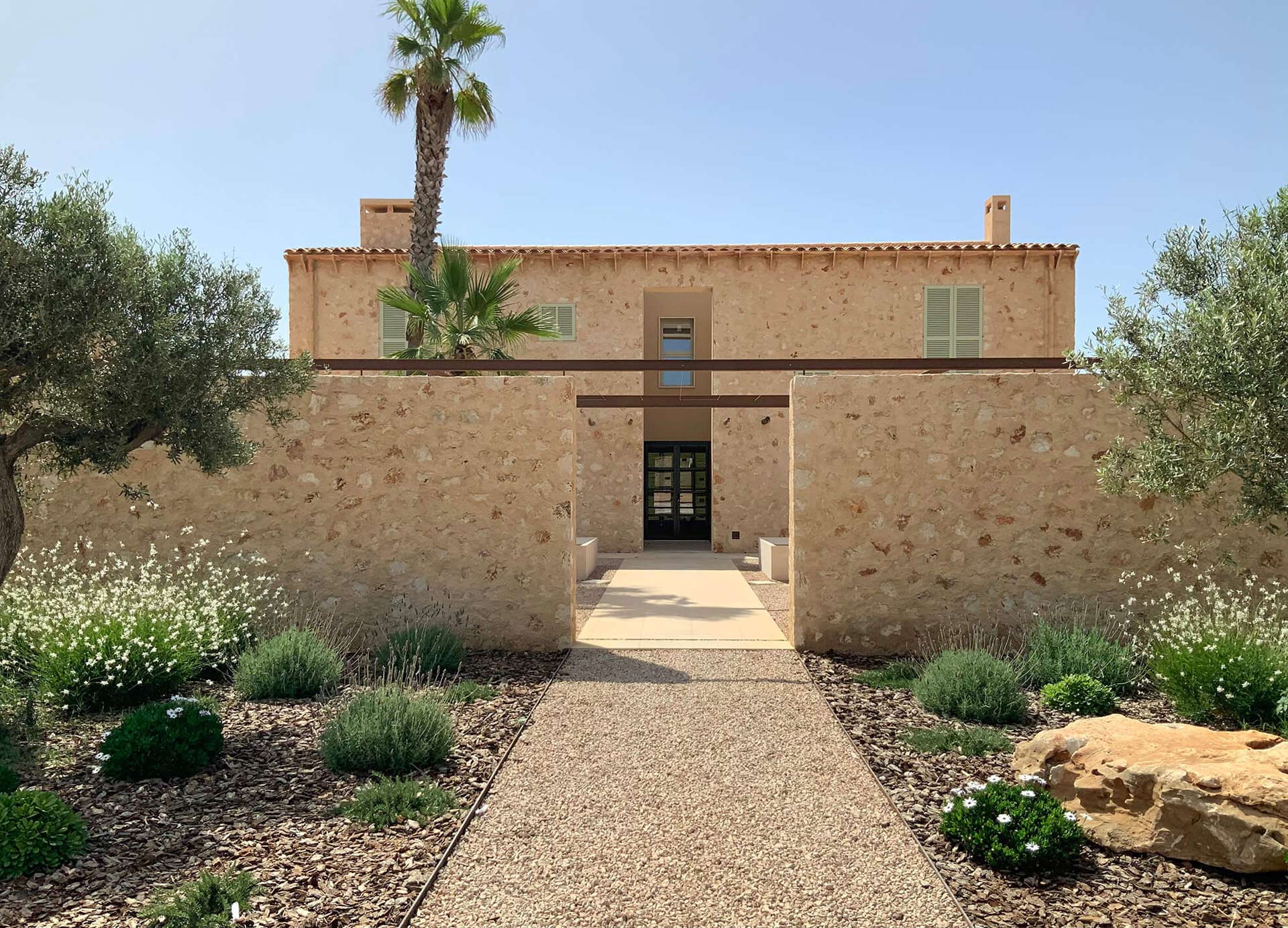 Your luxury villa built by Llorenç Brunet Arquitectes in Mallorca with ...